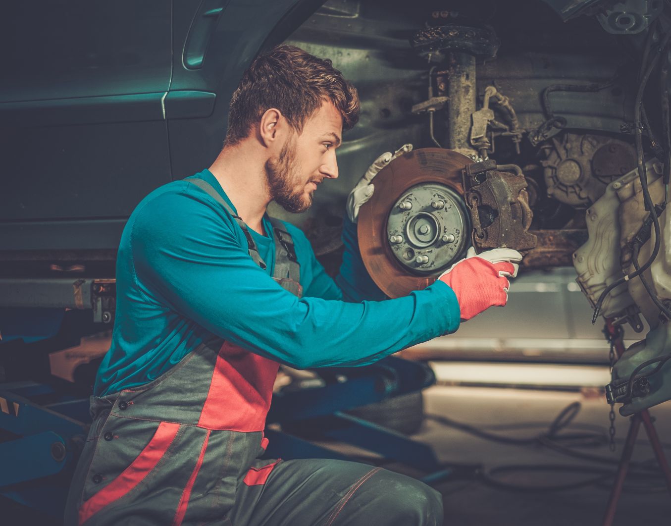 Why Are My Brakes Squealing? - Lakeside Mobile Mechanic